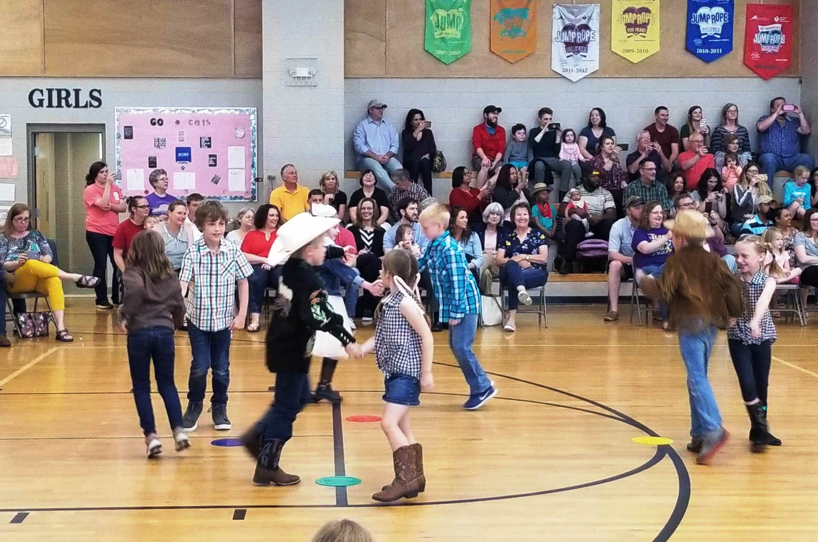 Square Dancing in Arkansas - Only In Arkansas
