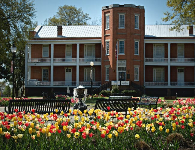 10 Most Haunted Places in Arkansas - Only In Arkansas
