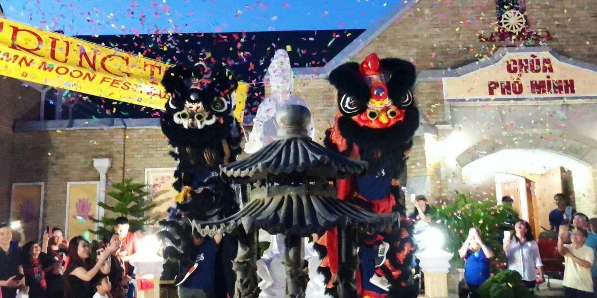 A Heckuva Day at Dogpatch USA - Only In Arkansas