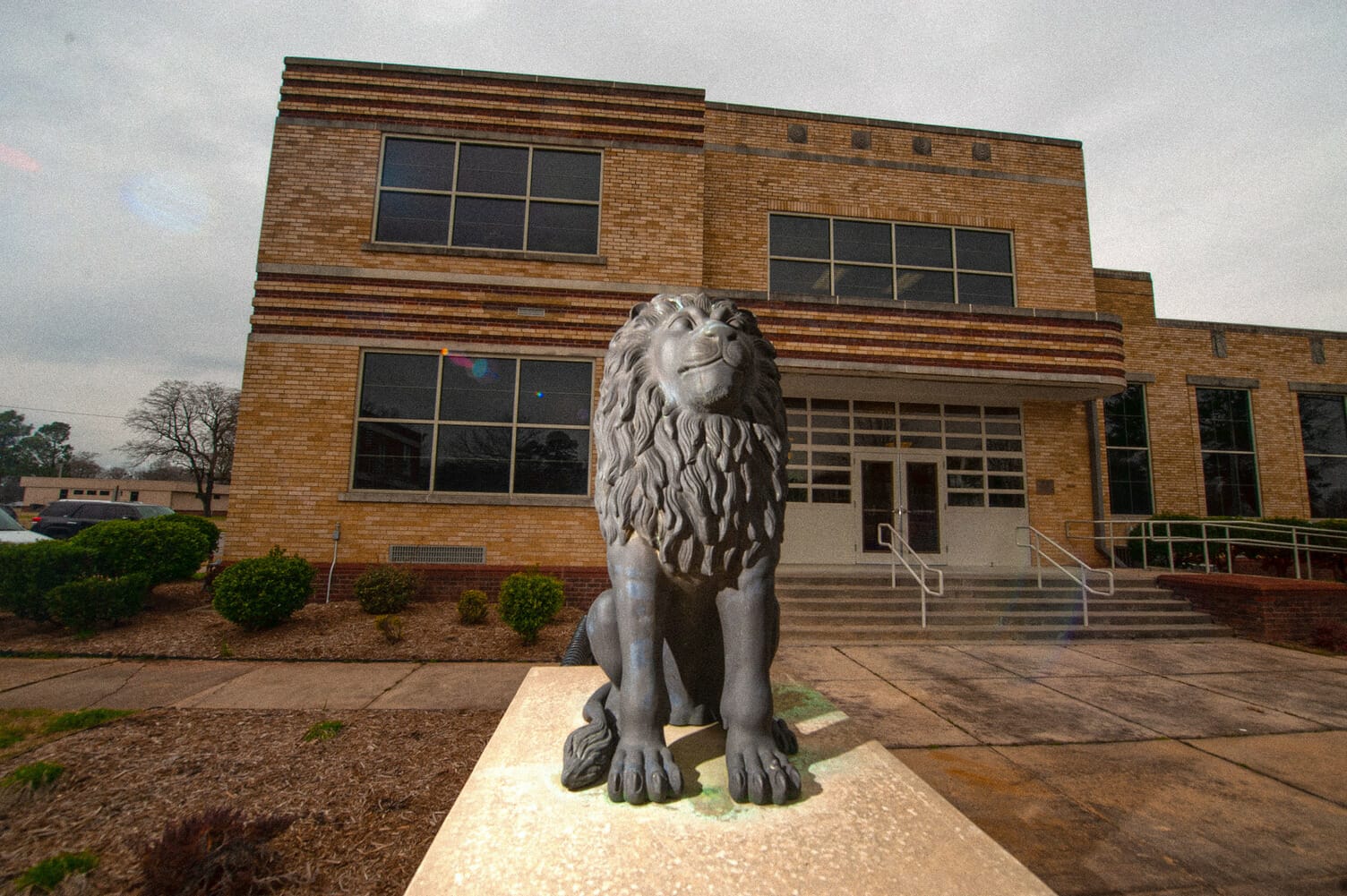 Arkansas School Mascot Statues - Only In Arkansas