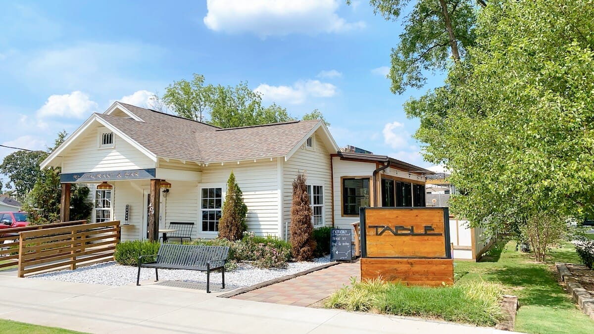 Taylor Tomlinson, the Face Behind Big Red